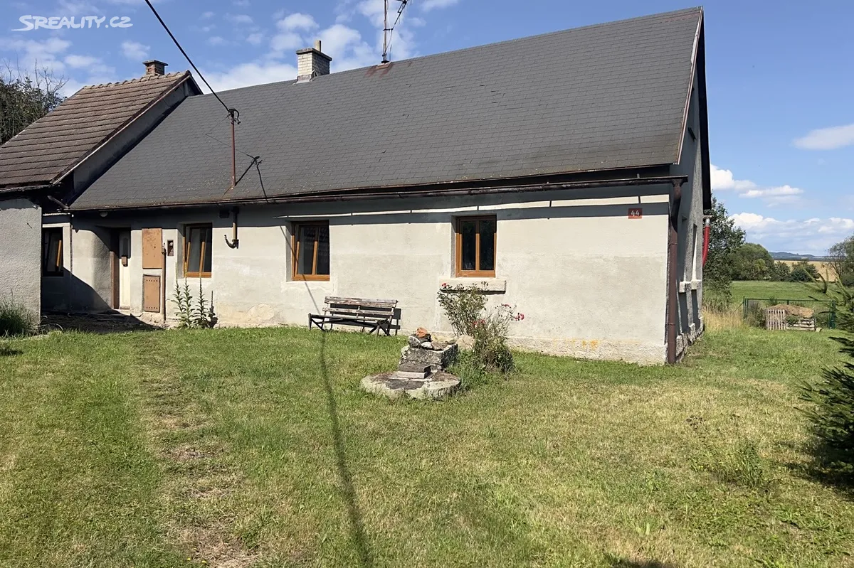 Prodej rodinného domu 83 m², pozemek 1042 m², Šárovcova Lhota • Sreality.cz