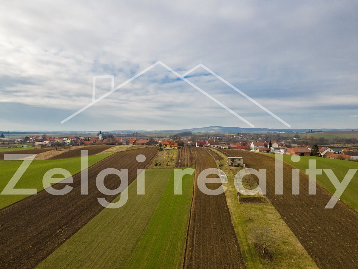 Prodej stavebního pozemku 4935 m², Skoronice • Sreality.cz