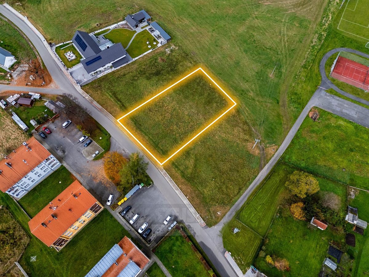 Prodej stavebního pozemku 1400 m², Záblatí • Sreality.cz