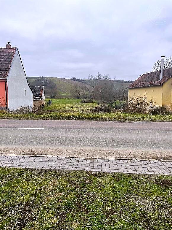 Prodej stavebního pozemku 859 m², Velké Hostěrádky • Sreality.cz