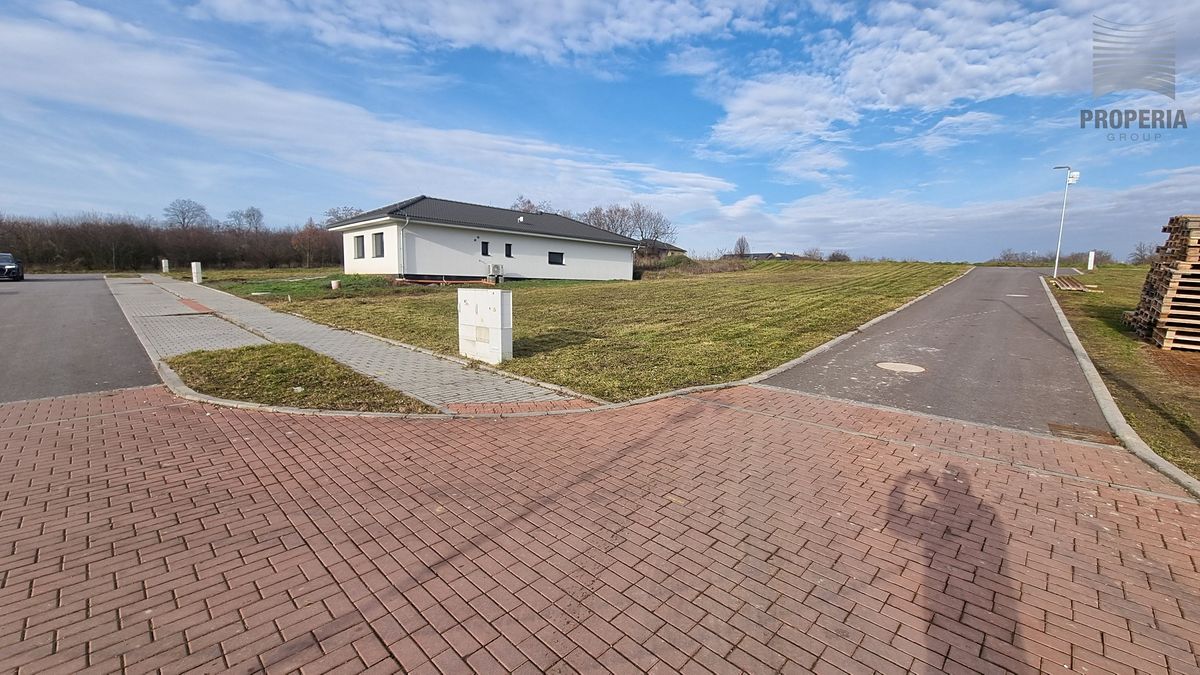 Prodej stavebního pozemku 760 m², Platanová, Hrabětice • Sreality.cz