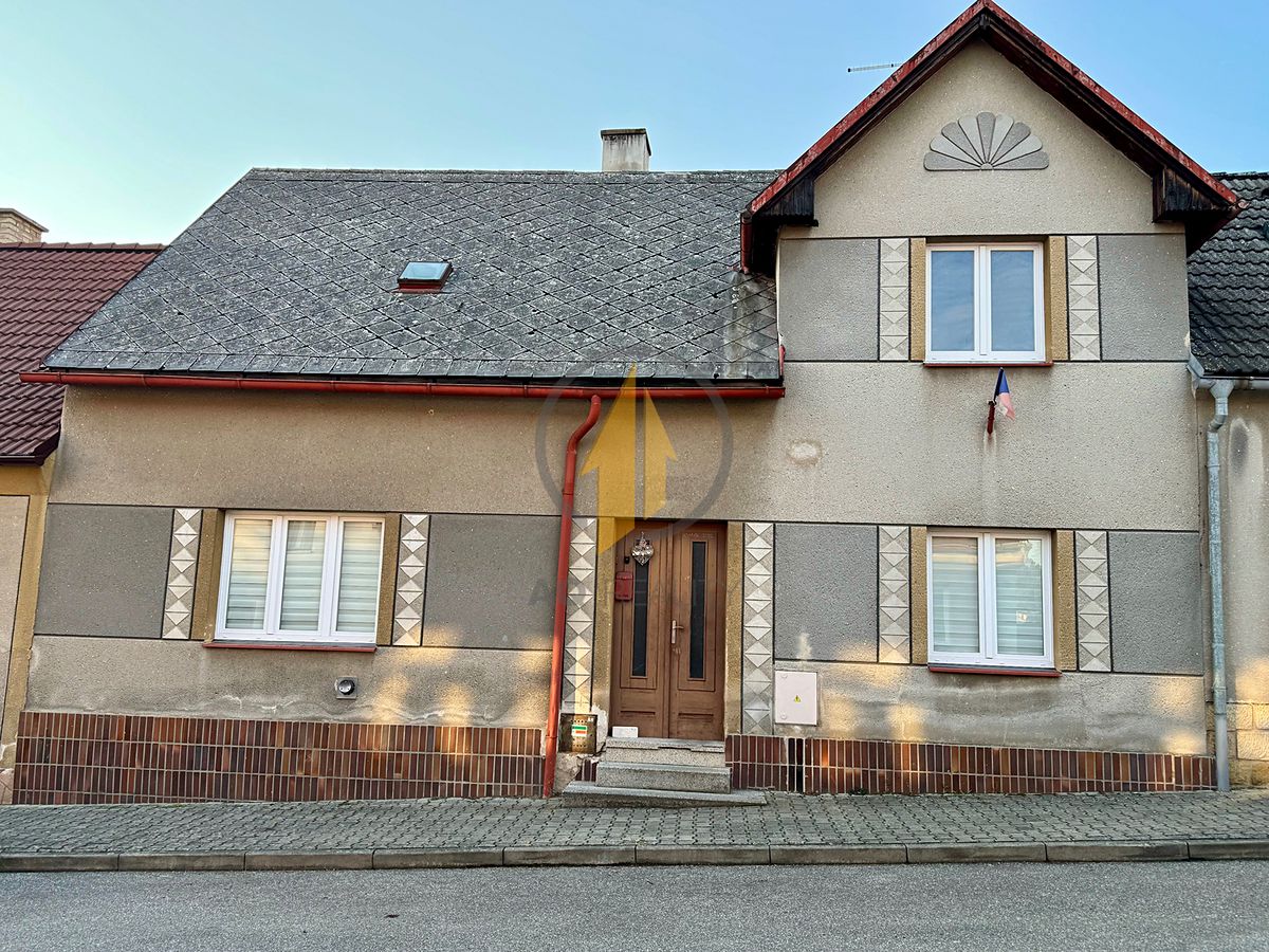 Prodej rodinného domu 181 m², pozemek 248 m², Železnice • Sreality.cz