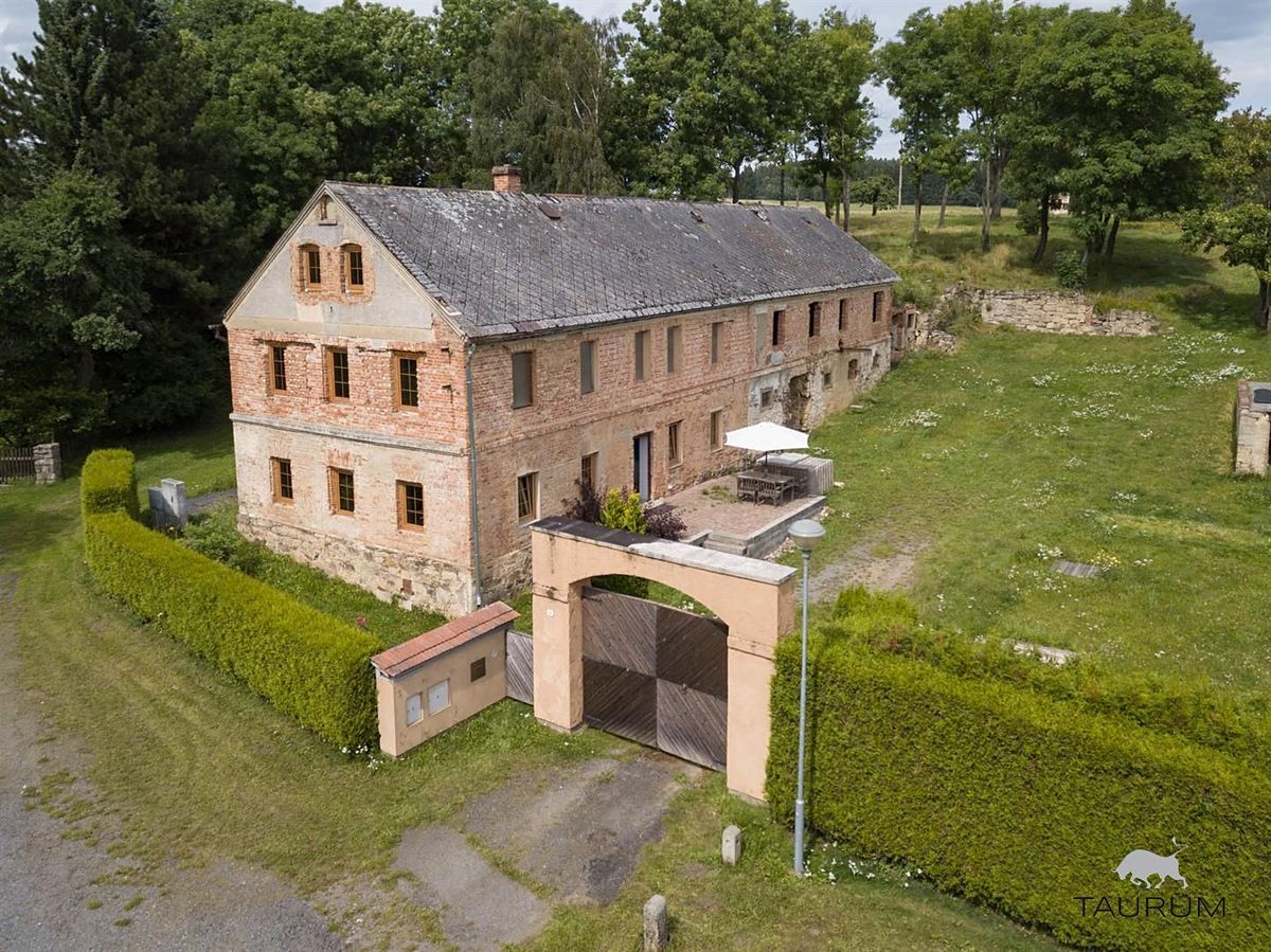 Prodej rodinného domu 365 m², pozemek 3708 m², Nečtiny - Čestětín ...