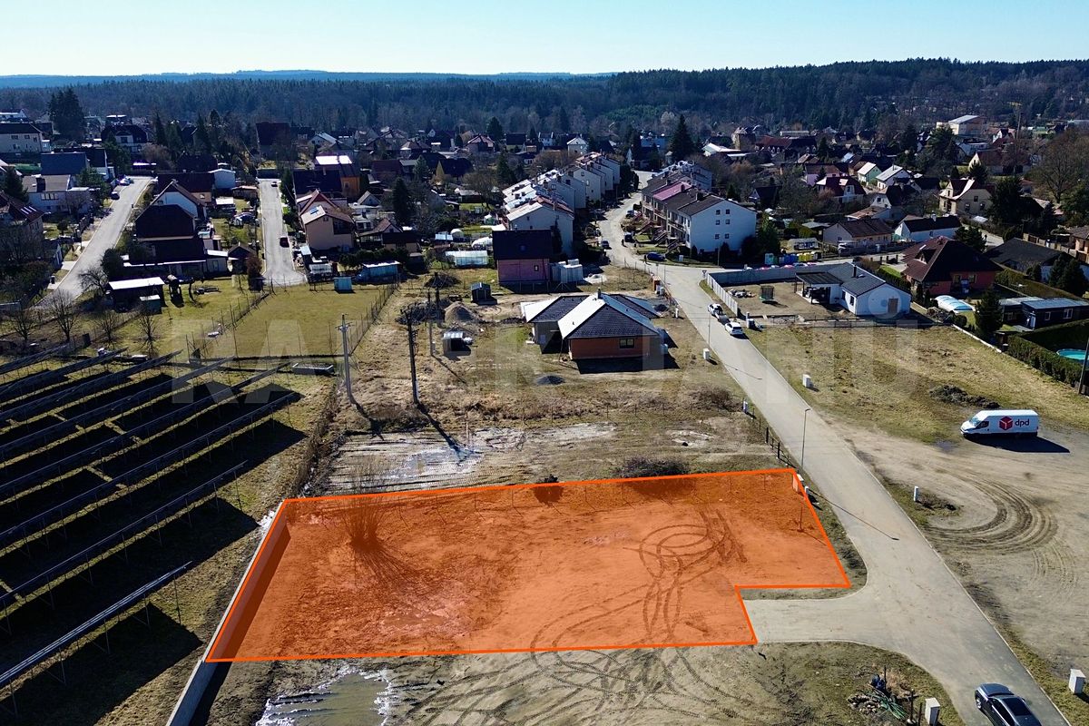 Prodej stavebního pozemku 909 m², Na Pískách, Planá nad Lužnicí • Sreality.cz