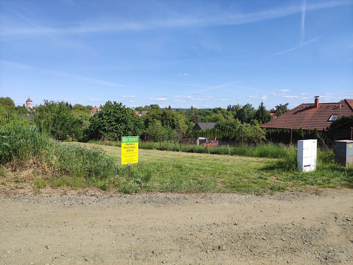 Prodej stavebního pozemku 1538 m², Lžovická, Týnec nad Labem • Sreality.cz