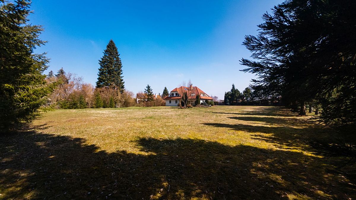 Prodej stavebního pozemku 3534 m², Na širokém I, Ohrobec • Sreality.cz
