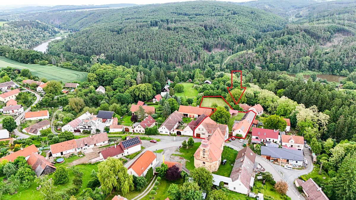 Prodej ubytovacího zařízení 1206 m², Hromnice - Planá • Sreality.cz