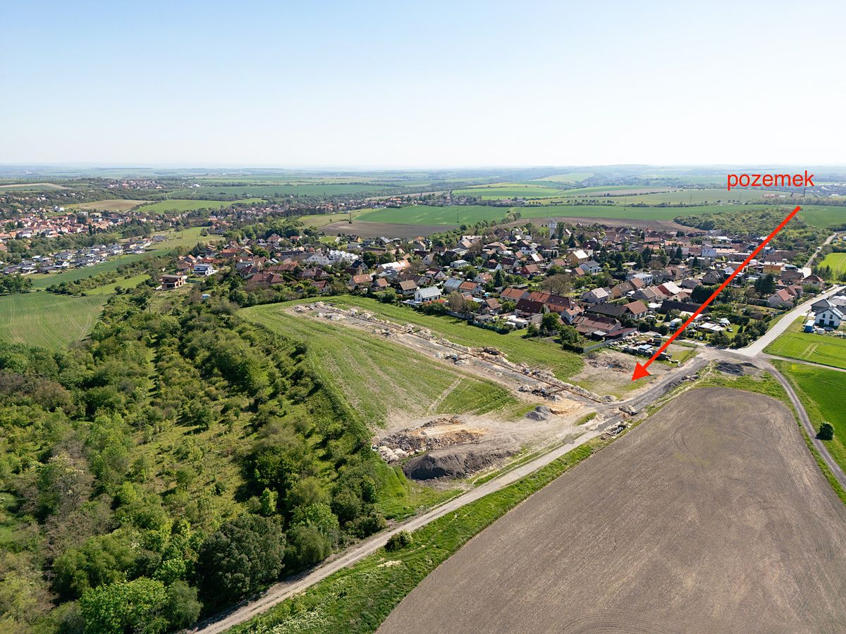 Prodej stavebního pozemku 839 m², Cvrčovice • Sreality.cz
