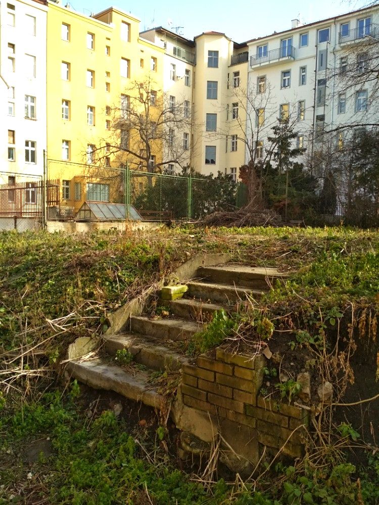 Prodej stavebního pozemku 430 m², Blanická, Praha - Vinohrady • Sreality.cz