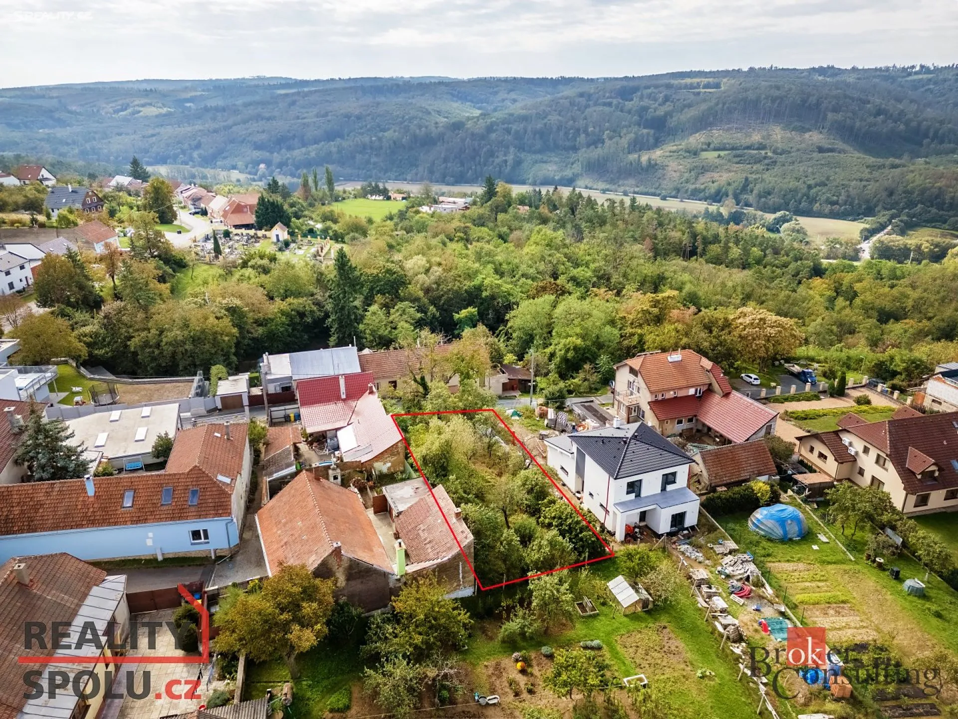 Prodej stavebního pozemku 550 m², Omice • Sreality.cz