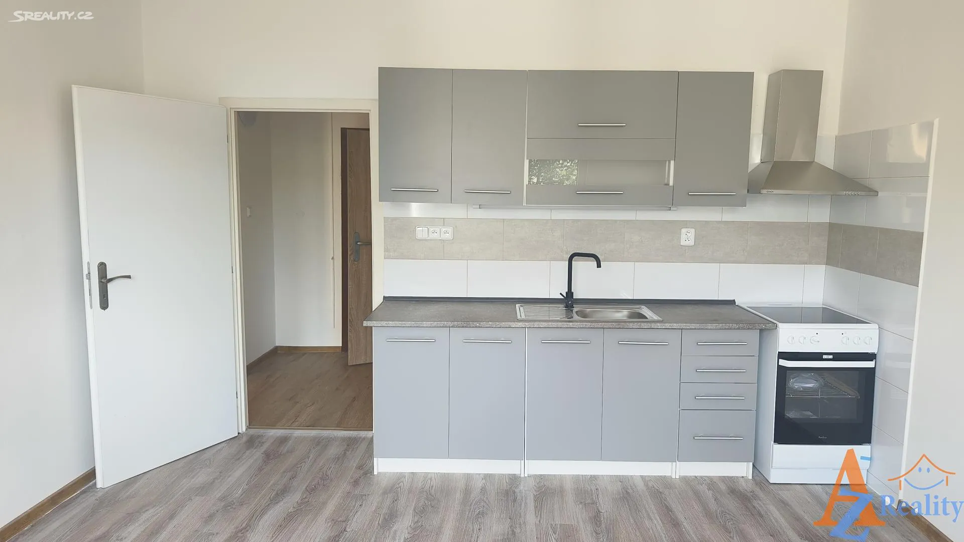 Pronájem bytu 2+kk 40 m², V Sídlišti, Děčín - Děčín XXXII-Boletice nad ...