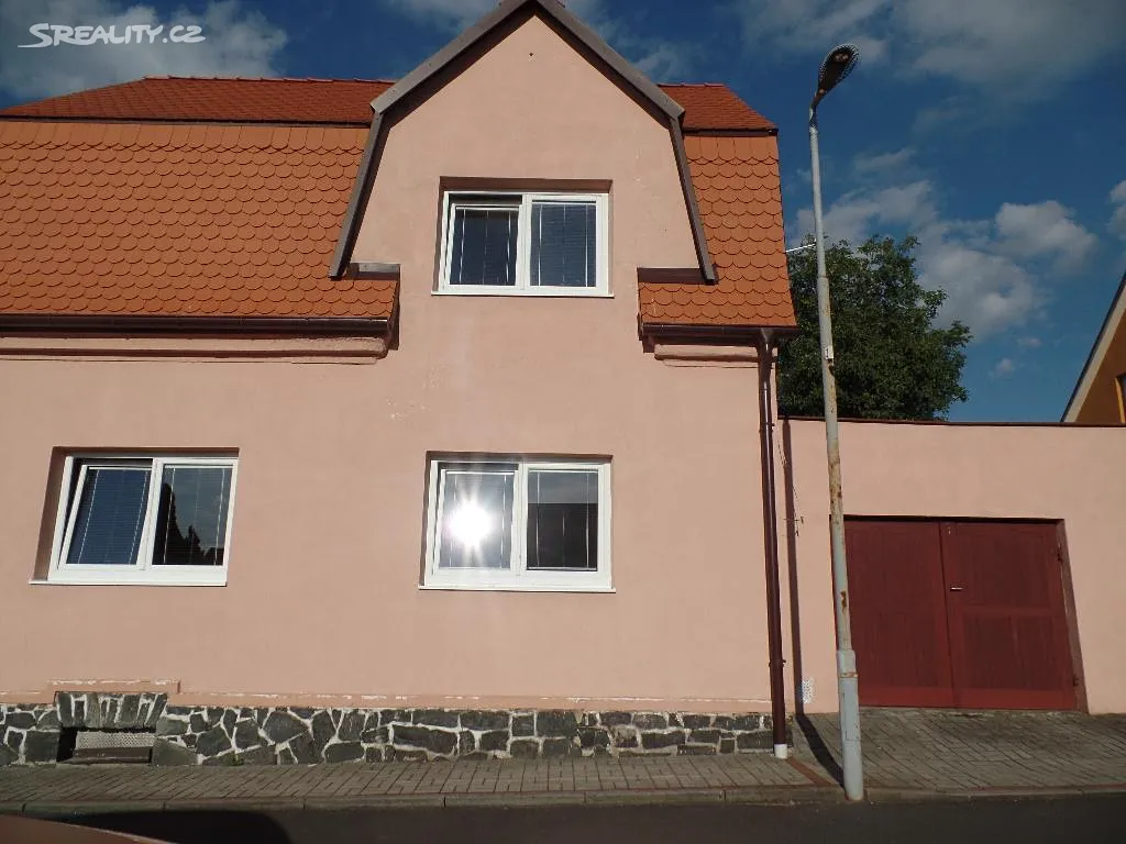 Prodej rodinného domu 200 m², pozemek 572 m², Modlany - Věšťany ...