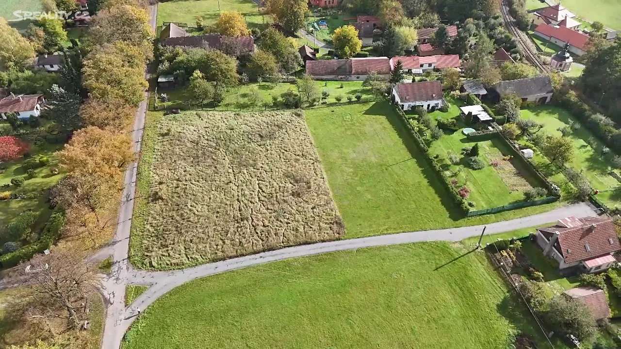 Prodej stavebního pozemku 1044 m², Březnice • Sreality.cz
