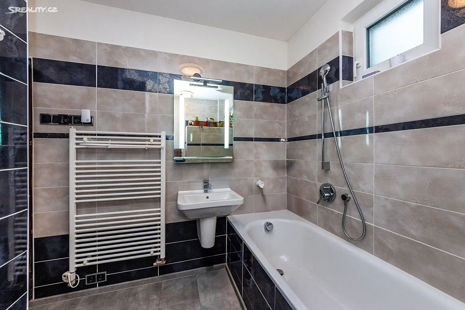 Prodej rodinného domu 82 m², pozemek 212 m², Chuchelská, Praha ...