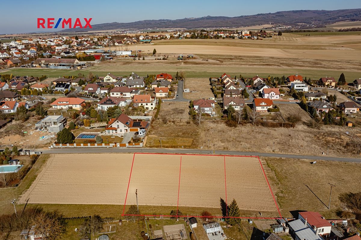 Prodej stavebního pozemku 1000 m², Zlín • Sreality.cz