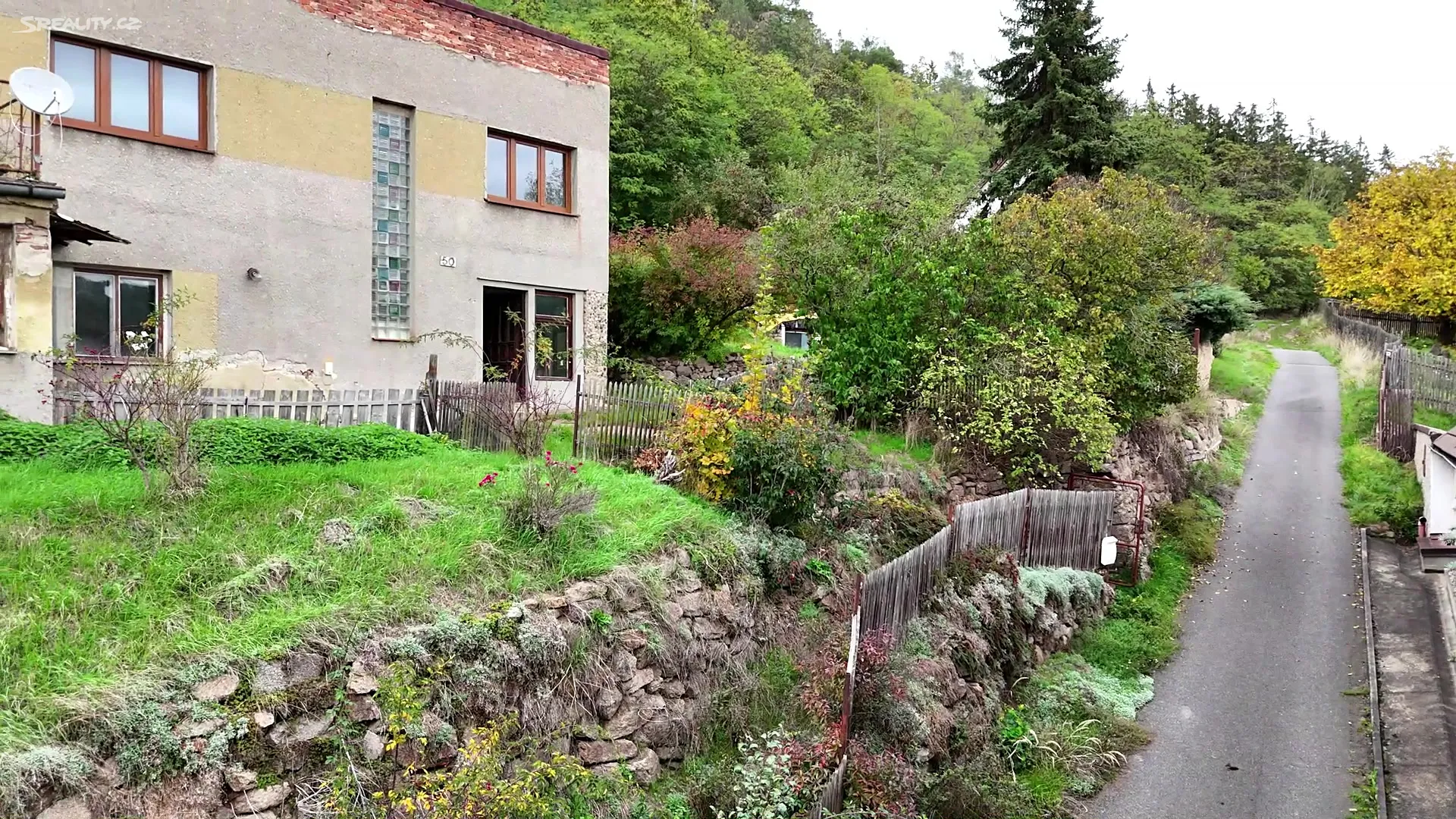 Prodej rodinného domu 184 m², pozemek 554 m², Lubenec - Ležky • Sreality.cz