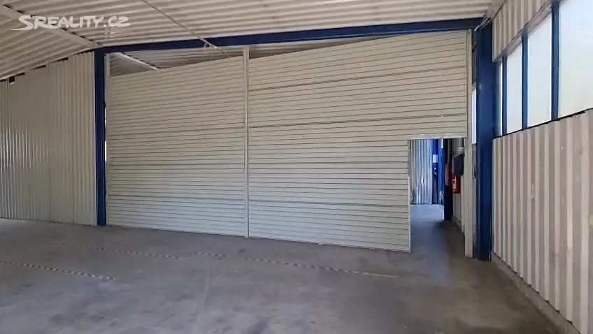 Pronájem výrobní haly, prostoru 250 m², Poděbradská, Praha • Sreality.cz
