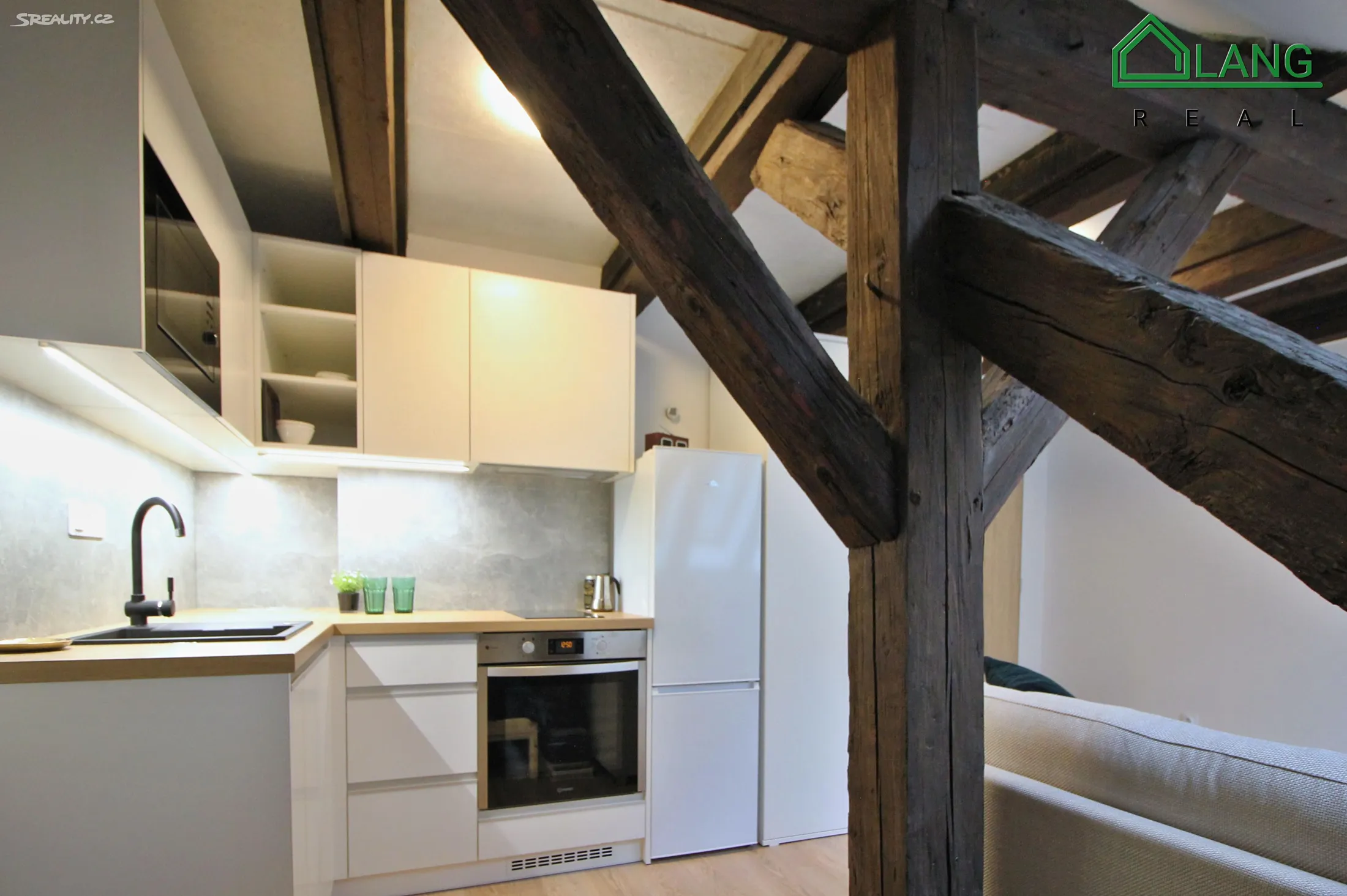 Pronájem bytu 1+kk 28 m², Francouzská, Brno - Zábrdovice • Sreality.cz