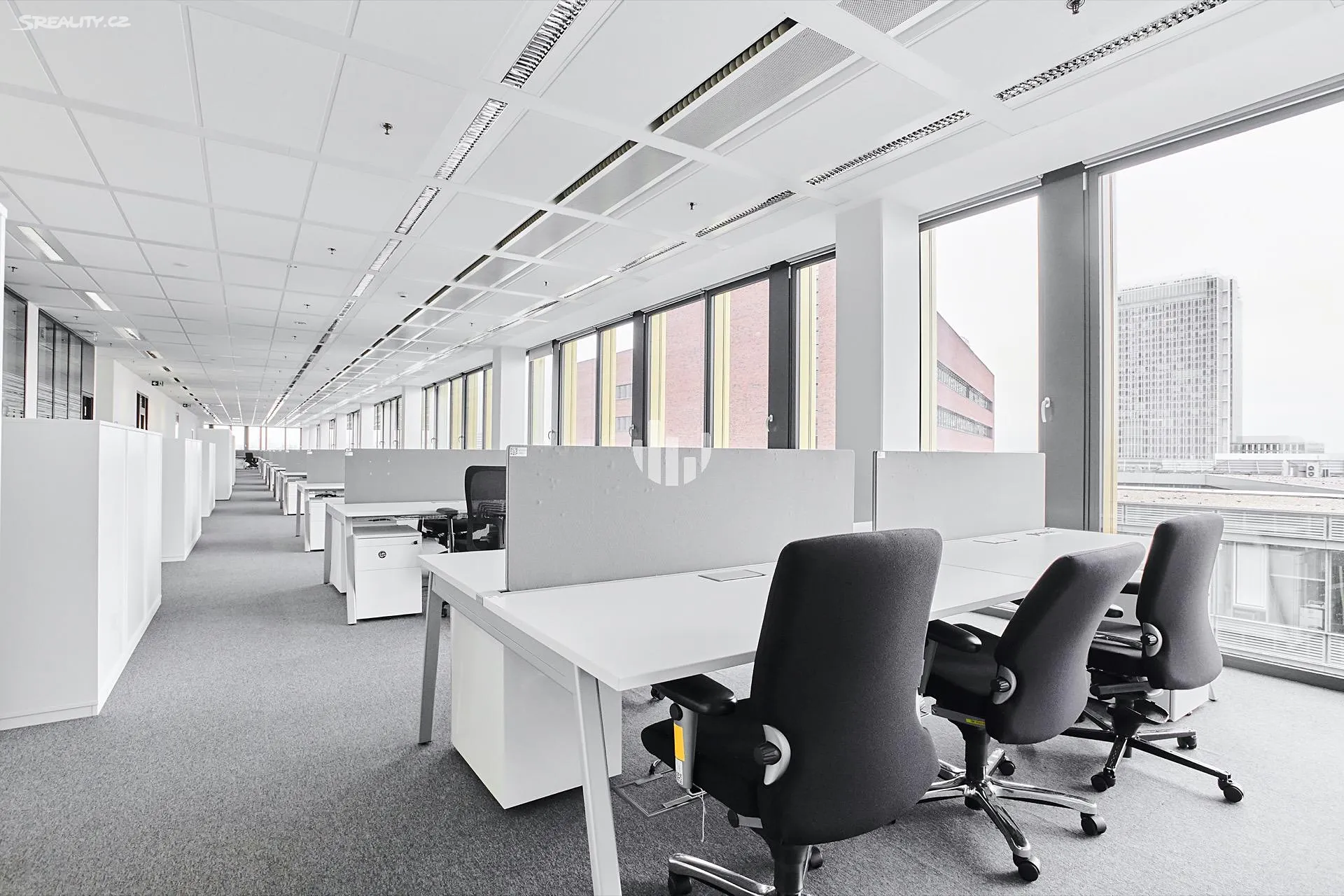 Pronájem kanceláře 536 m², Pikrtova, Praha - Nusle • Sreality.cz