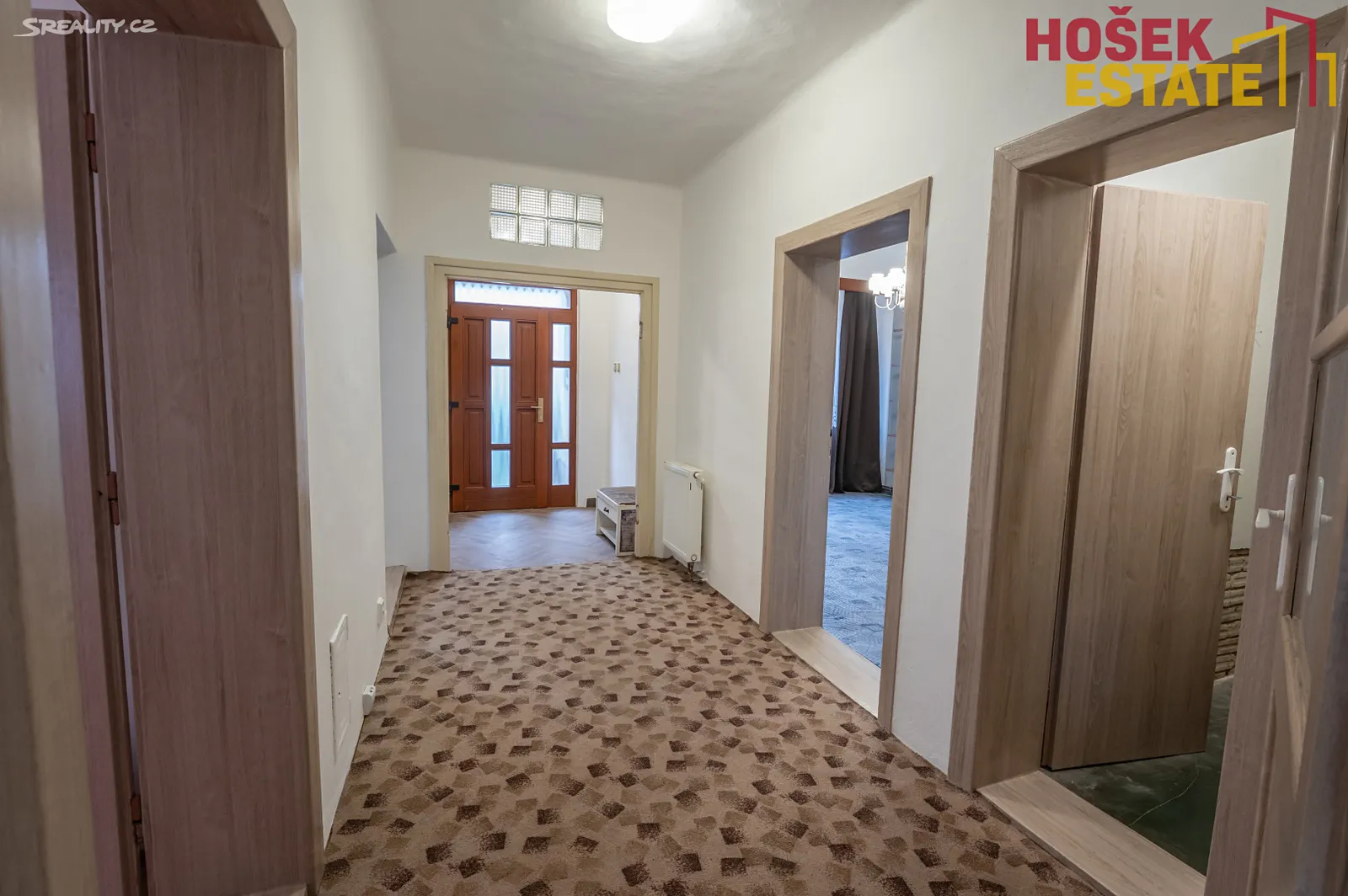 Pronájem rodinného domu 220 m², pozemek 635 m², Bosonožské náměstí ...