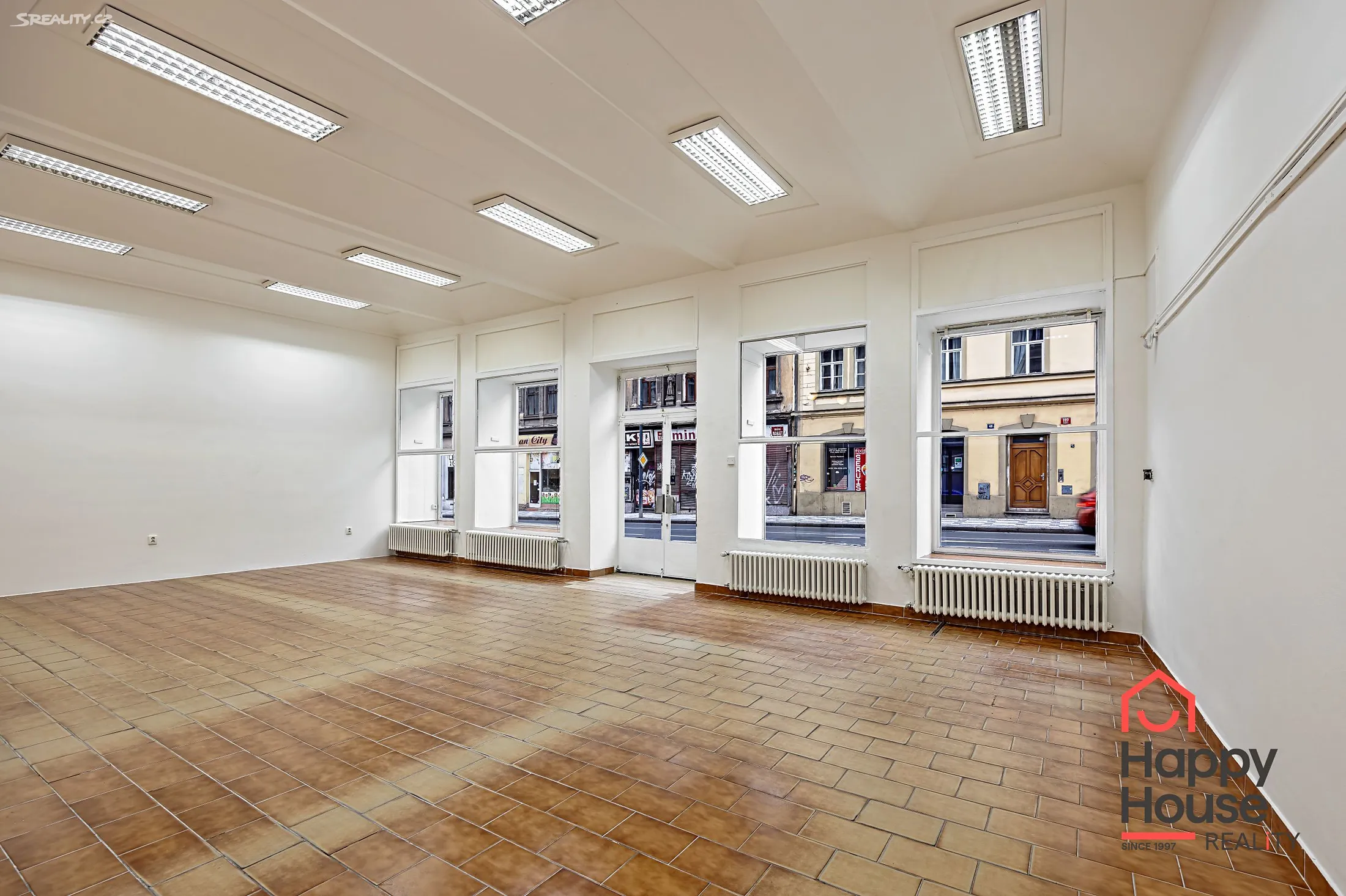 Pronájem obchodního prostoru 120 m², Husitská, Praha - Žižkov • Sreality.cz