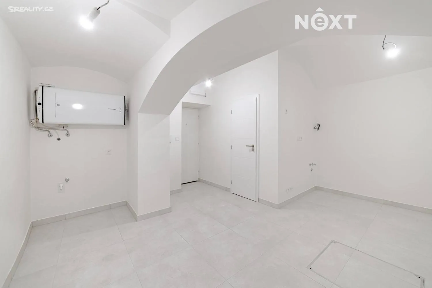 Prodej bytu 1+kk 23 m², Kolmá, Praha - Vysočany • Sreality.cz