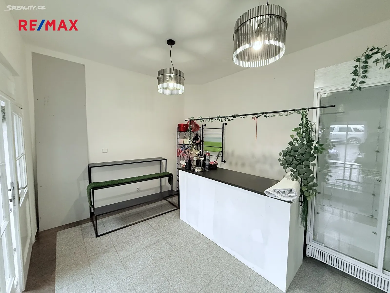 Pronájem obchodního prostoru 18 m², Na Malovance, Praha - Střešovice ...