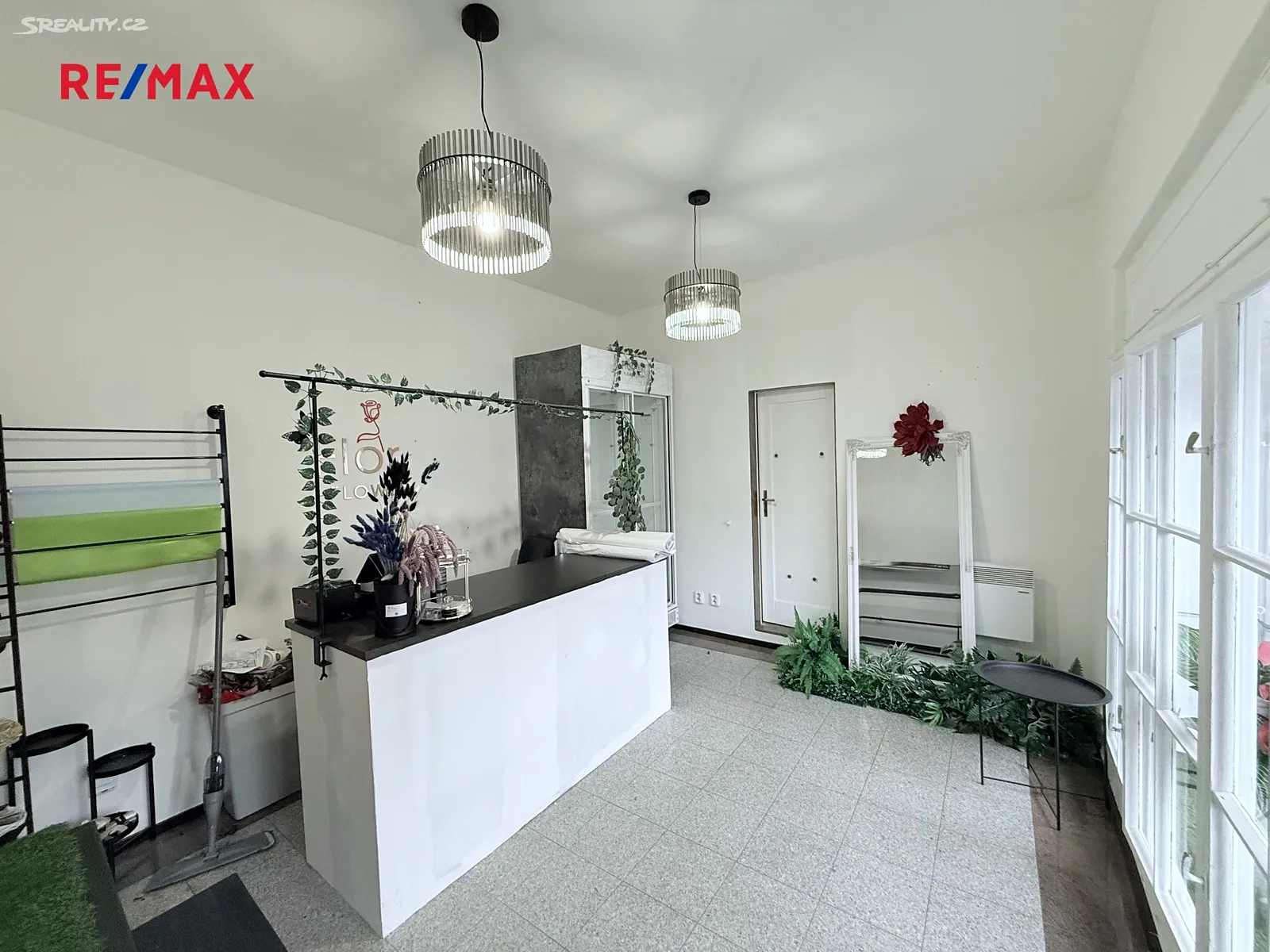 Pronájem obchodního prostoru 18 m², Na Malovance, Praha - Střešovice ...