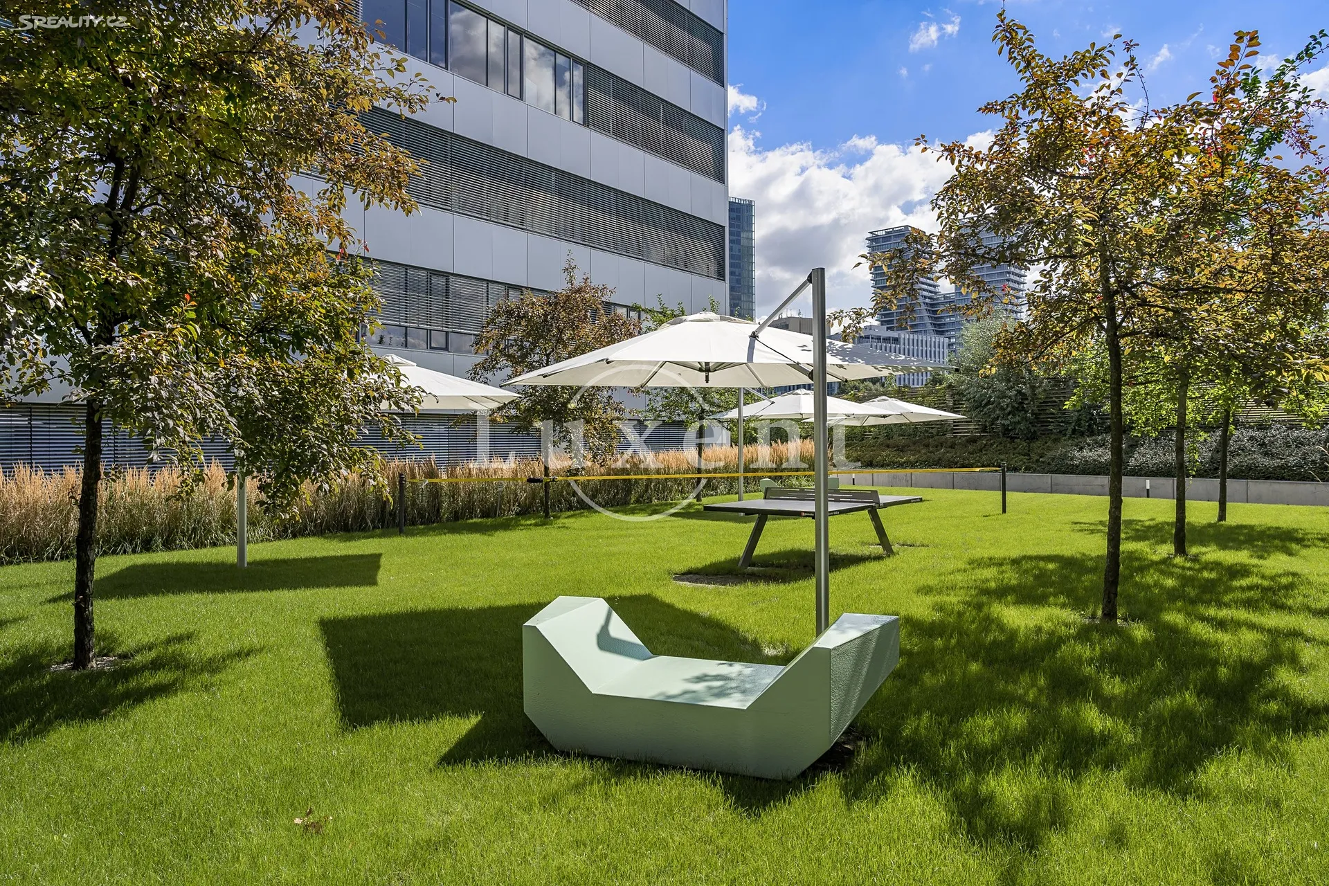 Pronájem obchodního prostoru 630 m², Na Hřebenech II, Praha - Praha 4 ...