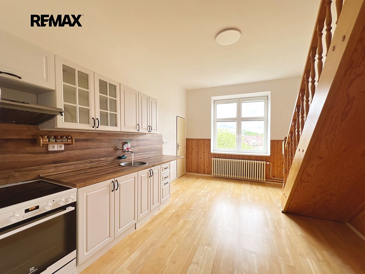 Prodej bytu 4+1 116 m², Nádražní, Jindřichův Hradec - Jindřichův Hradec ...