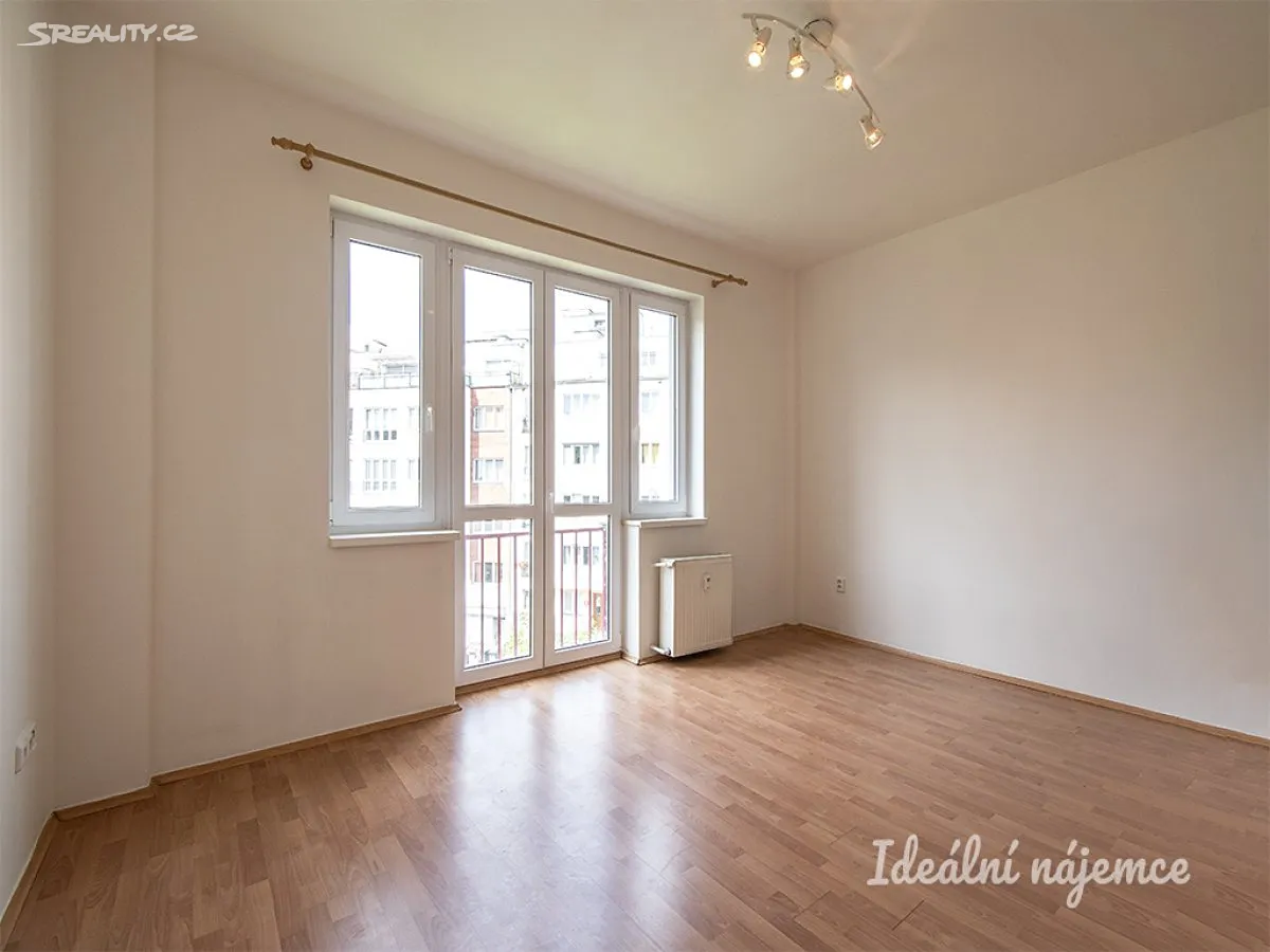 Pronájem bytu 1+kk 24 m², Na Hubálce, Praha - Střešovice • Sreality.cz