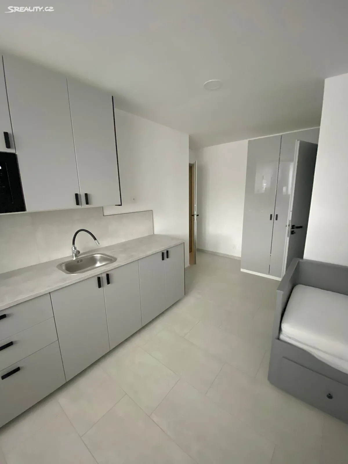 Pronájem bytu 1+kk 24 m², Hořanská, Praha - Žižkov • Sreality.cz