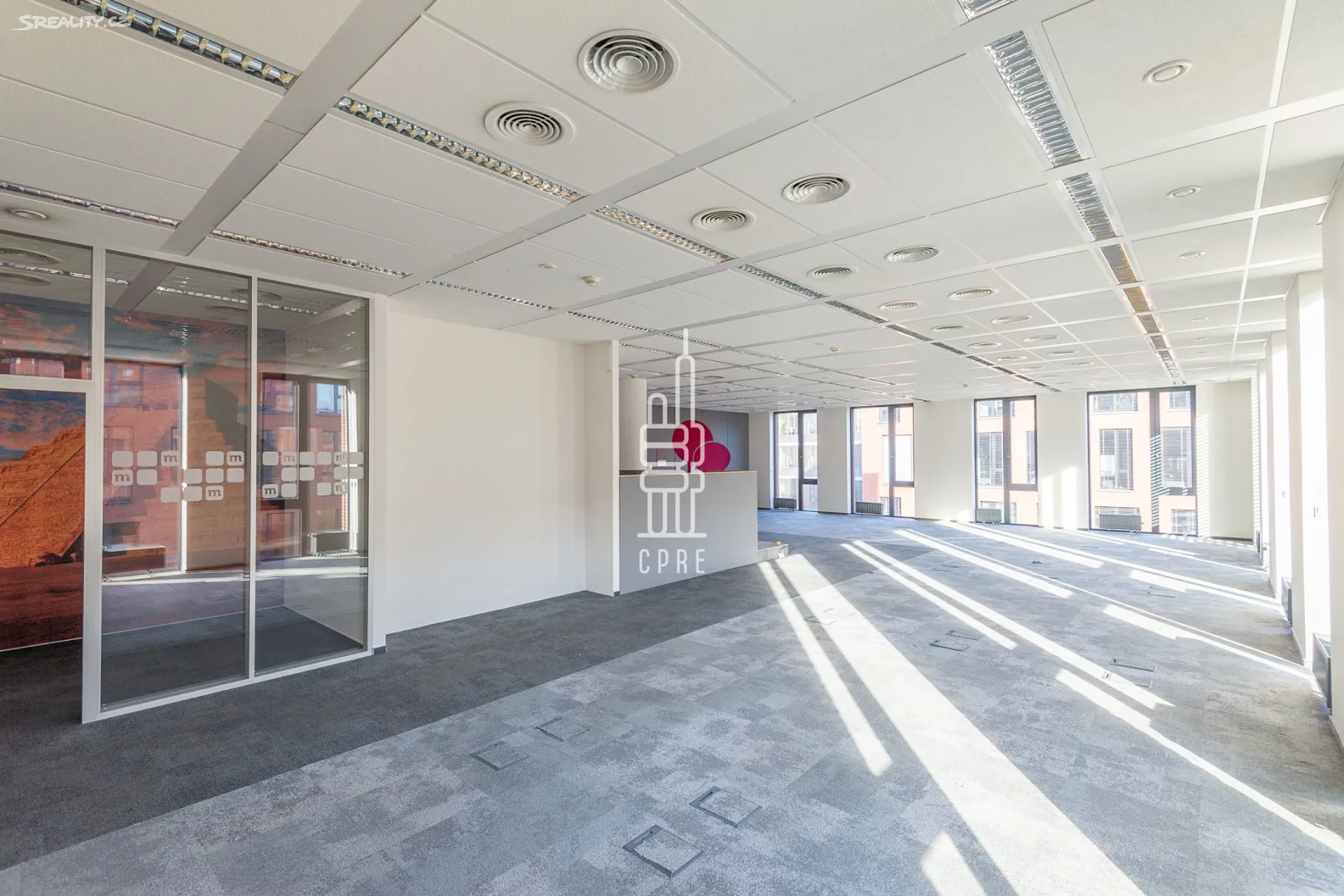 Pronájem kanceláře 502 m², Sokolovská, Praha - Karlín • Sreality.cz