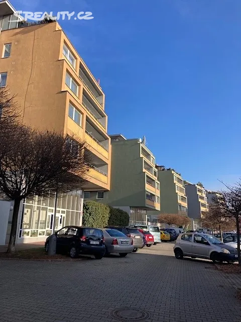 Prodej bytu 1+kk 36 m², Vřesová, Praha - Troja • Sreality.cz
